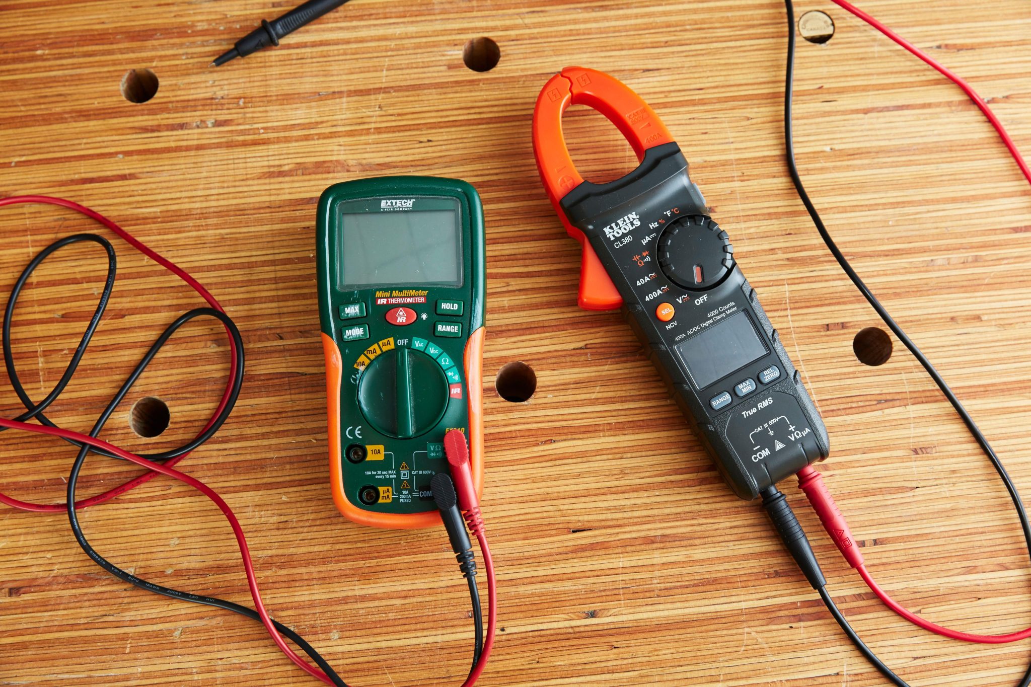 What is a Multimeter? A Comprehensive Guide to Types, Uses, and Safety ...